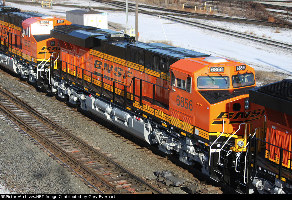 BNSF 6856
